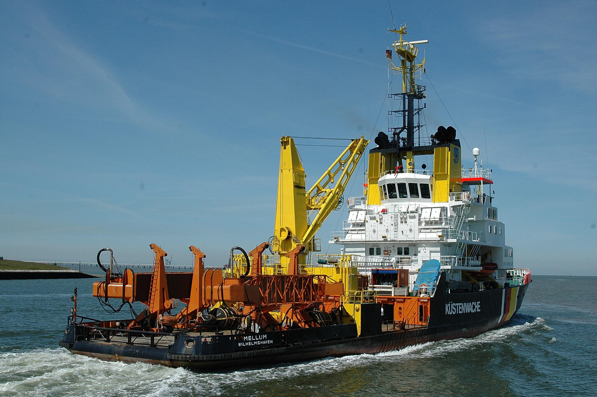 Schiffe in und vor Hooksiel - Hooksiel-life: Vom Leben an der Küste